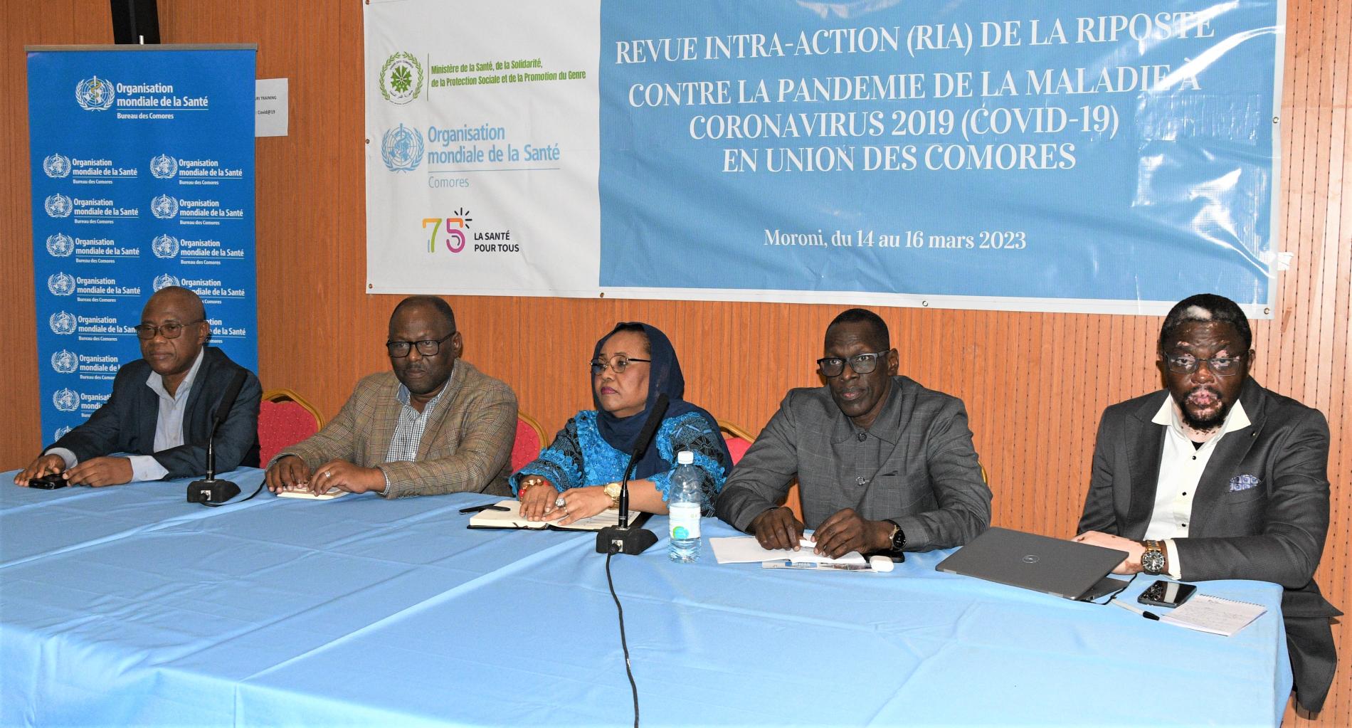 Revue Intra Action de la Covid-19 aux Comores | OMS | Bureau régional ...